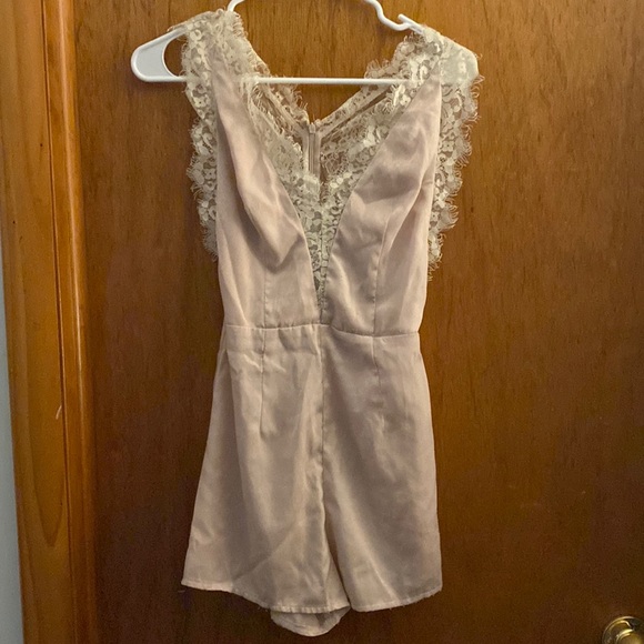 Tiger Mist | Pants & Jumpsuits | Tiger Mist Romper W Floral Print Lace ...